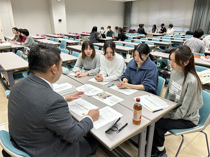 経営学科・中西ゼミの3年生が中西准教授のキャリア教育企画「社会福祉事業者と語る会」に参加｜経済学部｜IUK NEWS｜鹿児島国際大学