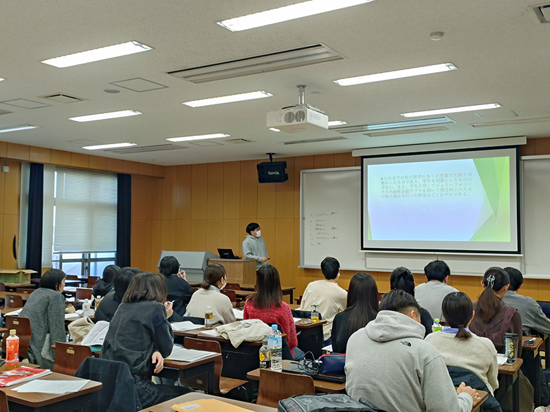 児童学科 階戸ゼミ 鹿児島大学瀧本ゼミと合同卒業論文発表会｜福祉社会学部｜IUK NEWS｜鹿児島国際大学